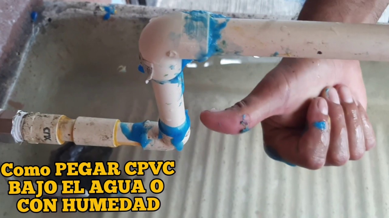Cómo puedo pegar un tubo de PVC si está lleno de agua
